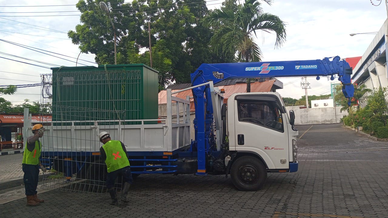 Sewa Rental TMC (truck Mounted Crane) / Hiab Crane / Foco Crane 3 Ton Di Bojonegoro Jawa Timur ...