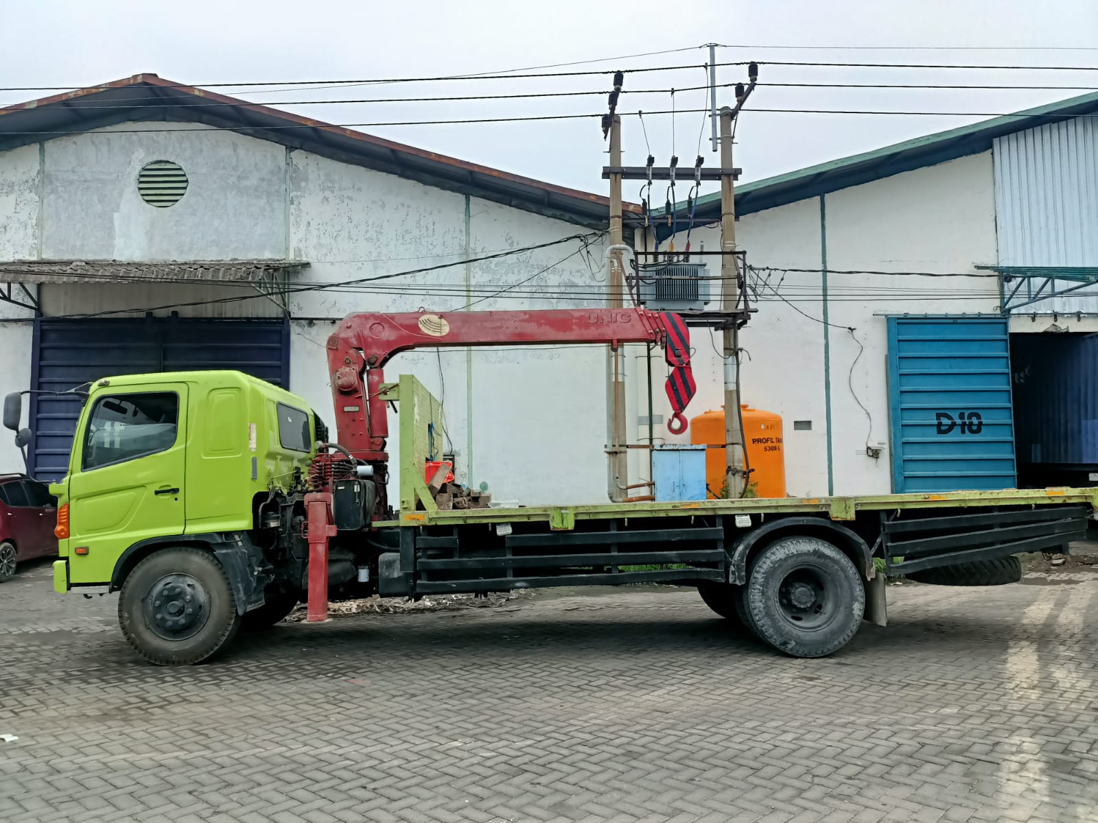Sewa Truck Crane TMC/Hiab Crane Surabaya | MINEQ Indonesia